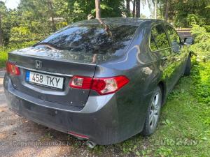 Серый Хонда Аккорд 2014 в Таллин, объемом двигателя 2.00 л и пробегом 171 тыс. км за 4000 €, фото 3 на AUTOMOTO.COM.LV