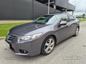 Grey Honda Accord 2014 in Tallinn, with an engine capacity of 2.00 L and mileage of 172 thousand km for 6999 €, photo 4 on AUTOMOTO.COM.LV