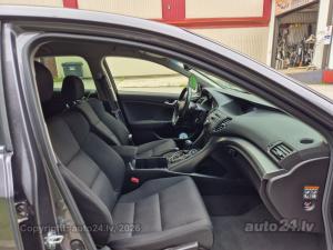 Grey Honda Accord 2014 in Tallinn, with an engine capacity of 2.00 L and mileage of 172 thousand km for 6999 €, photo 12 on AUTOMOTO.COM.LV