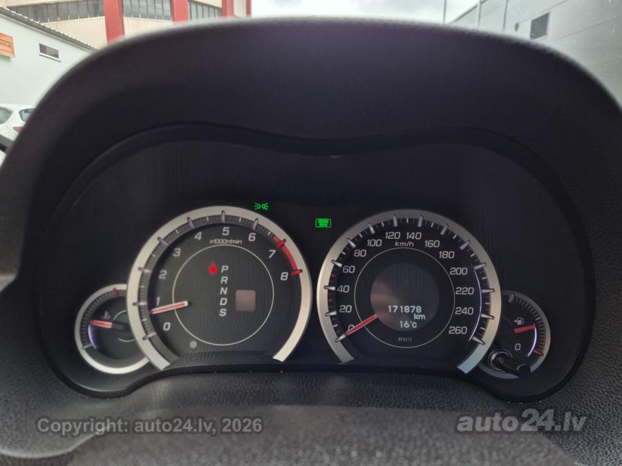 Grey Honda Accord 2014 in Tallinn, with an engine capacity of 2.00 L and mileage of 172 thousand km for 6999 €, photo 15 on AUTOMOTO.COM.LV