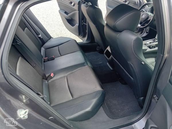 Pelēks Honda Accord 2018 Panevēža, ar dzinēja tilpumu 1.50 L un nobraukumu 76 tūkst. km par 15000 €, foto 8 vietnē AUTOMOTO.COM.LV