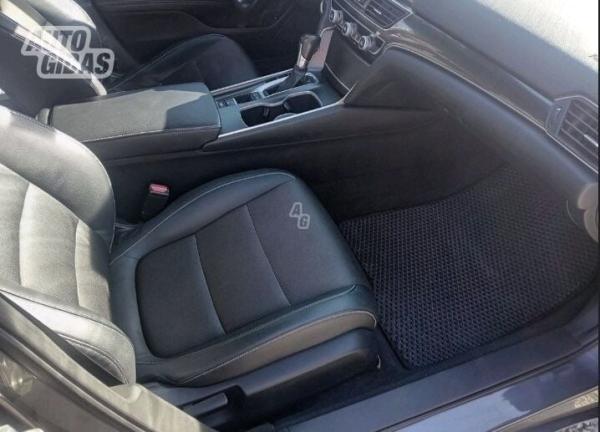 Pelēks Honda Accord 2018 Panevēža, ar dzinēja tilpumu 1.50 L un nobraukumu 76 tūkst. km par 15000 €, foto 9 vietnē AUTOMOTO.COM.LV