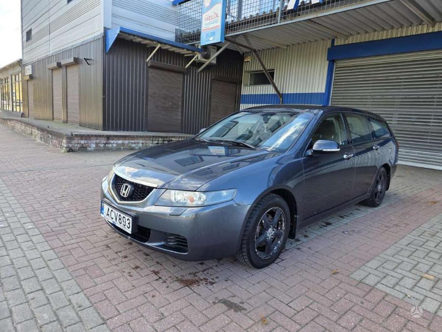 Pelēks Honda Accord 2004 Šilutė, ar dzinēja tilpumu 2.00 L un nobraukumu 288 tūkst. km par 1200 €, foto 5 vietnē AUTOMOTO.COM.LV