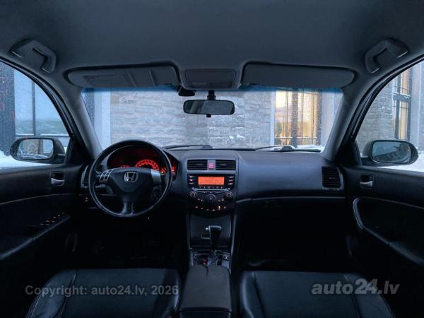 Pelēks Honda Accord 2004 Tallina, ar dzinēja tilpumu 2.00 L un nobraukumu 0 tūkst. km par 1249 €, foto 11 vietnē AUTOMOTO.COM.LV