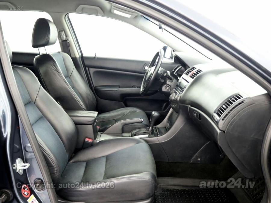 Pelēks Honda Accord 2004 Tallina, ar dzinēja tilpumu 2.00 L un nobraukumu 389 tūkst. km par 1199 €, foto 6 vietnē AUTOMOTO.COM.LV