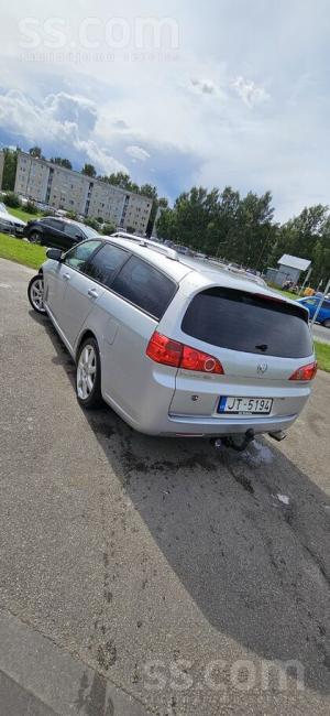 Grey Honda Accord 2004 in Riga, with an engine capacity of 2.20 L and mileage of 389 thousand km for 1200 €, photo 3 on AUTOMOTO.COM.LV