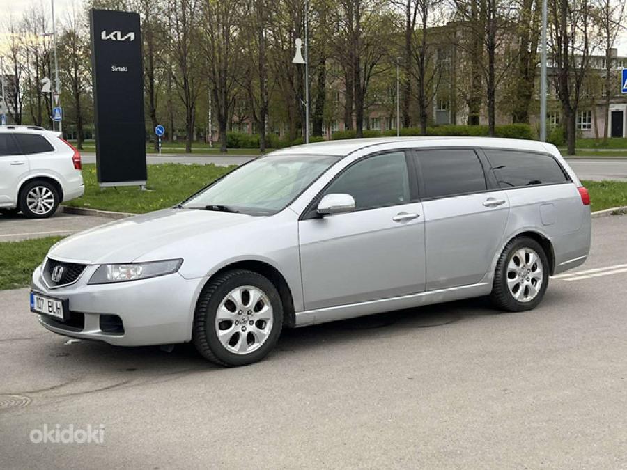 Grey Honda Accord 2005 in Narva, with an engine capacity of 2.20 L and mileage of 371 thousand km for 699 €, photo 1 on AUTOMOTO.COM.LV