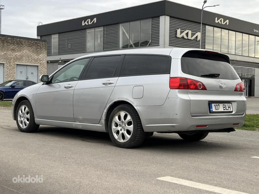 Grey Honda Accord 2005 in Narva, with an engine capacity of 2.20 L and mileage of 371 thousand km for 699 €, photo 7 on AUTOMOTO.COM.LV