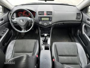 Grey Honda Accord 2005 in Narva, with an engine capacity of 2.20 L and mileage of 371 thousand km for 699 €, photo 11 on AUTOMOTO.COM.LV
