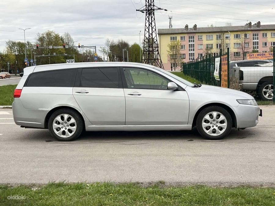 Grey Honda Accord 2005 in Narva, with an engine capacity of 2.20 L and mileage of 371 thousand km for 699 €, photo 17 on AUTOMOTO.COM.LV