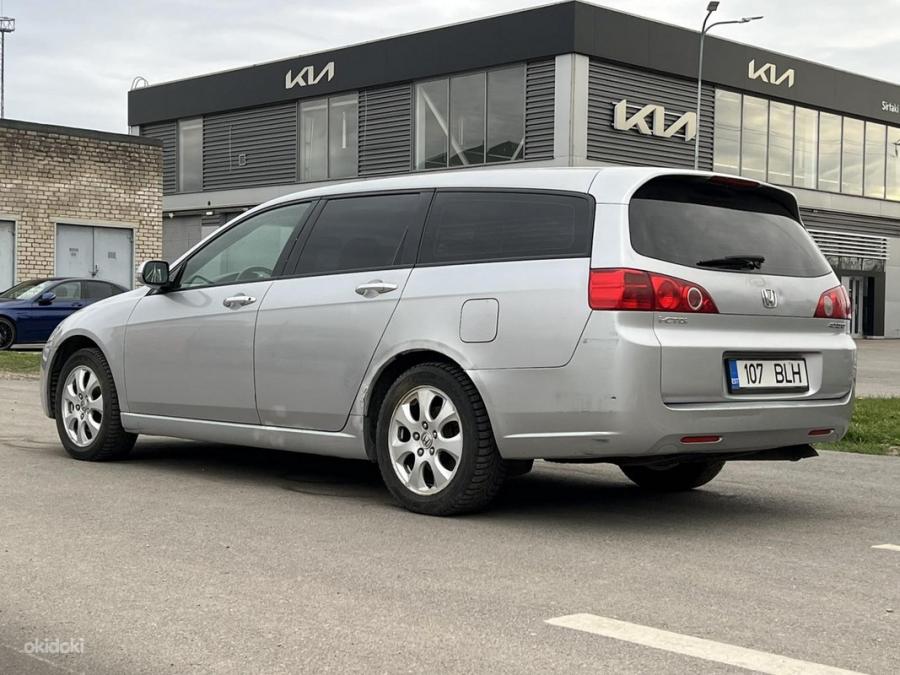 Grey Honda Accord 2005 in Narva, with an engine capacity of 2.20 L and mileage of 371 thousand km for 699 €, photo 18 on AUTOMOTO.COM.LV