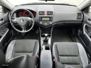 Grey Honda Accord 2005 in Narva, with an engine capacity of 2.20 L and mileage of 371 thousand km for 699 €, photo 22 on AUTOMOTO.COM.LV