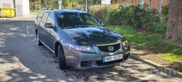Pelēks Honda Accord 2005 Rīga, ar dzinēja tilpumu 2.20 L un nobraukumu 352 tūkst. km par 1800 €, foto 1 vietnē AUTOMOTO.COM.LV