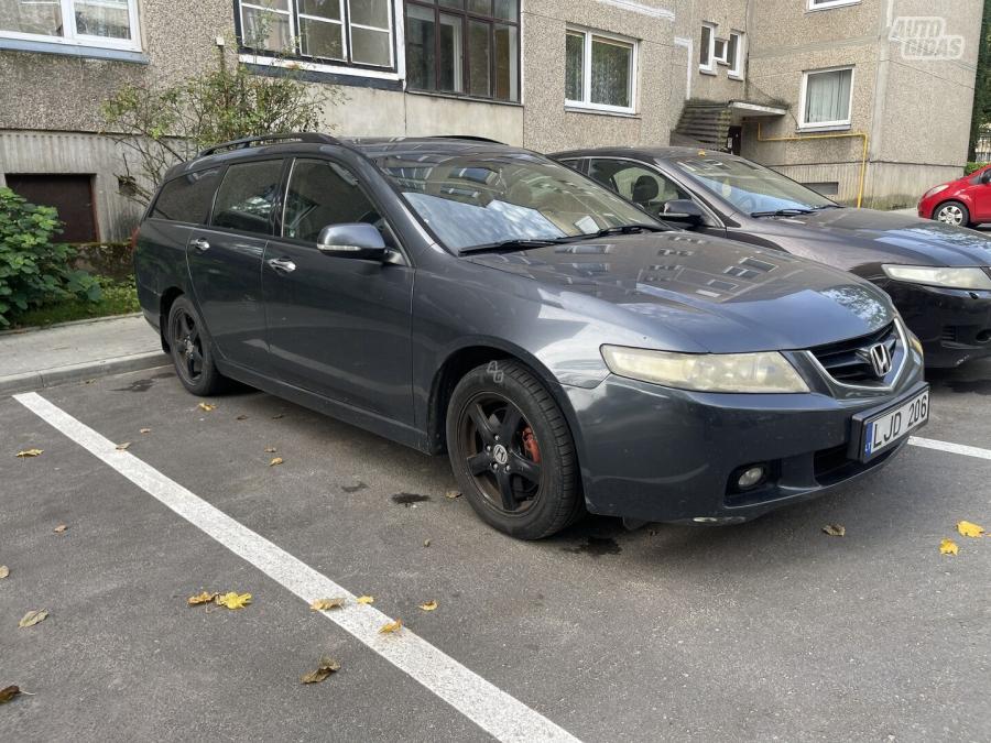 Pelēks Honda Accord 2005 Utena, ar dzinēja tilpumu 2.40 L un nobraukumu 269 tūkst. km par 950 €, foto 1 vietnē AUTOMOTO.COM.LV
