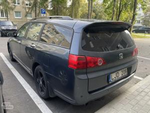 Pelēks Honda Accord 2005 Utena, ar dzinēja tilpumu 2.40 L un nobraukumu 269 tūkst. km par 950 €, foto 5 vietnē AUTOMOTO.COM.LV