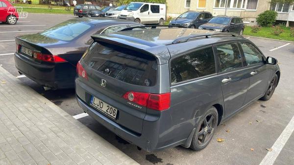 Pelēks Honda Accord 2005 Utena, ar dzinēja tilpumu 2.40 L un nobraukumu 269 tūkst. km par 950 €, foto 7 vietnē AUTOMOTO.COM.LV