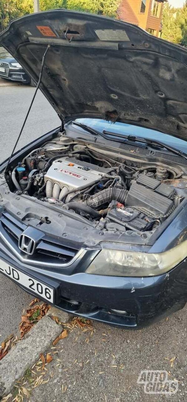 Pelēks Honda Accord 2005 Utena, ar dzinēja tilpumu 2.40 L un nobraukumu 269 tūkst. km par 950 €, foto 8 vietnē AUTOMOTO.COM.LV