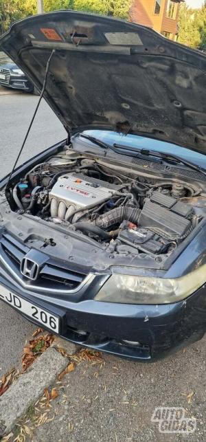 Pelēks Honda Accord 2005 Utena, ar dzinēja tilpumu 2.40 L un nobraukumu 269 tūkst. km par 950 €, foto 8 vietnē AUTOMOTO.COM.LV