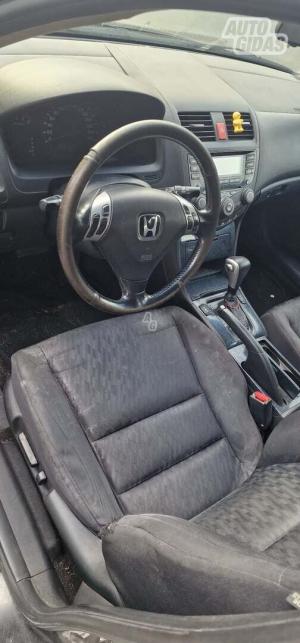 Pelēks Honda Accord 2005 Utena, ar dzinēja tilpumu 2.40 L un nobraukumu 269 tūkst. km par 950 €, foto 9 vietnē AUTOMOTO.COM.LV