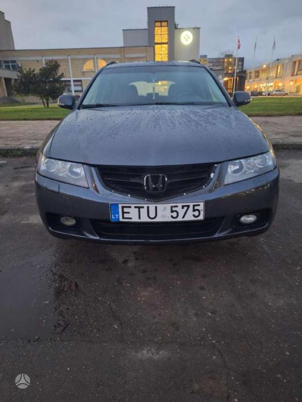 Pelēks Honda Accord 2006 Šauļi, ar dzinēja tilpumu 2.20 L un nobraukumu 357 tūkst. km par 800 €, foto 1 vietnē AUTOMOTO.COM.LV