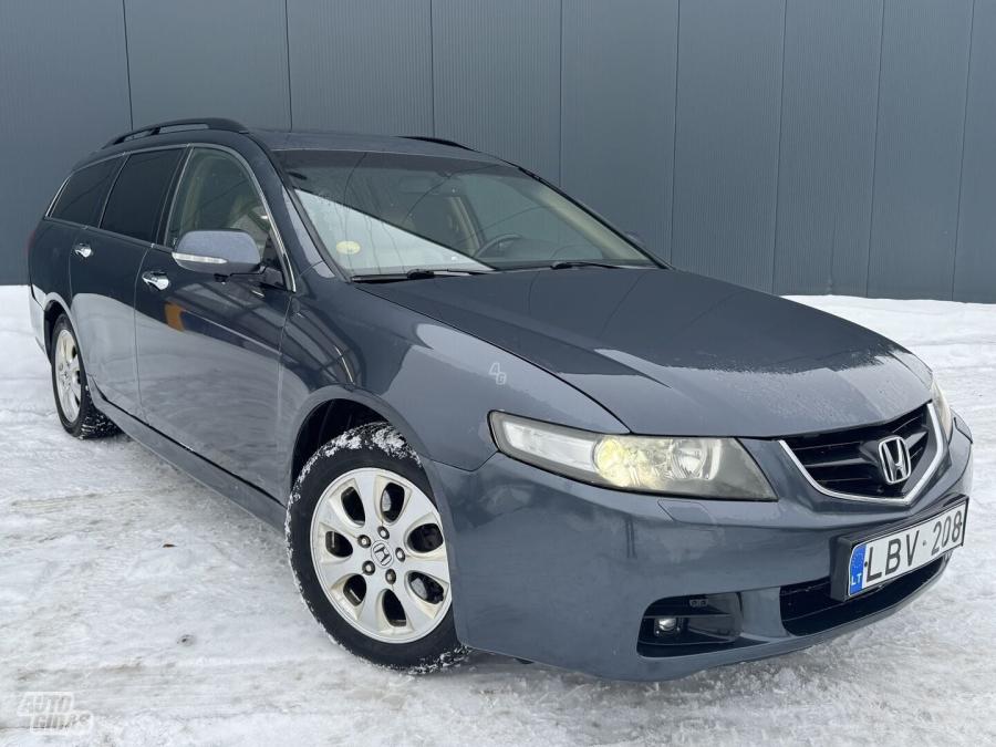 Grey Honda Accord 2006 in Panevezys, with an engine capacity of 2.20 L and mileage of 364 thousand km for 1450 €, photo 2 on AUTOMOTO.COM.LV