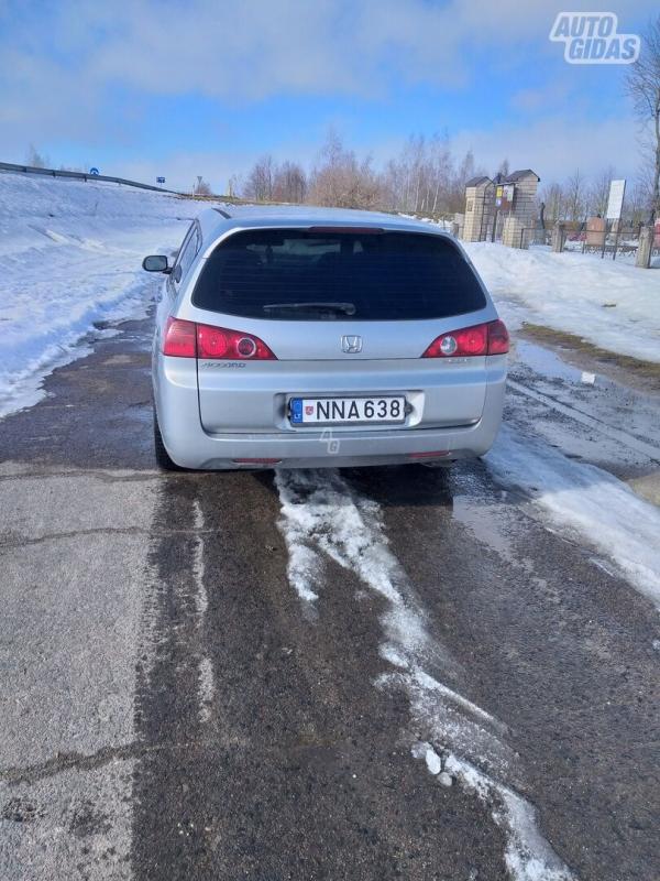 Grey Honda Accord 2006 in Vilnius, with an engine capacity of 2.20 L and mileage of 325 thousand km for 670 €, photo 1 on AUTOMOTO.COM.LV
