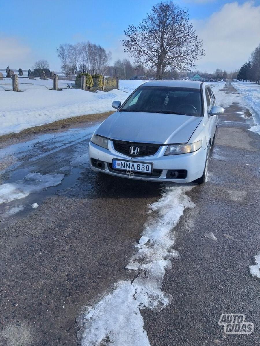 Grey Honda Accord 2006 in Vilnius, with an engine capacity of 2.20 L and mileage of 325 thousand km for 670 €, photo 3 on AUTOMOTO.COM.LV