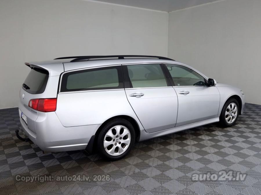 Pelēks Honda Accord 2007 Tallina, ar dzinēja tilpumu 2.00 L un nobraukumu 342 tūkst. km par 1499 €, foto 3 vietnē AUTOMOTO.COM.LV