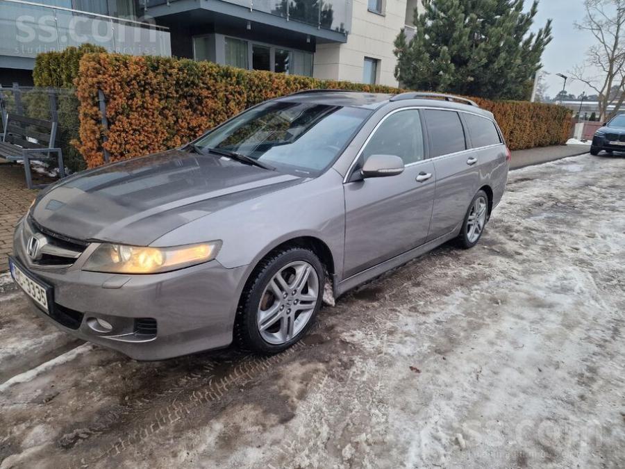 Pelēks Honda Accord 2007 Rīga, ar dzinēja tilpumu 2.00 L un nobraukumu 319 tūkst. km par 900 €, foto 1 vietnē AUTOMOTO.COM.LV