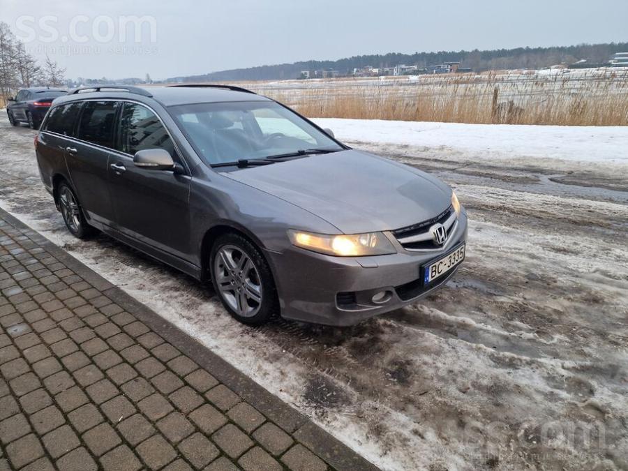 Pelēks Honda Accord 2007 Rīga, ar dzinēja tilpumu 2.00 L un nobraukumu 319 tūkst. km par 900 €, foto 6 vietnē AUTOMOTO.COM.LV