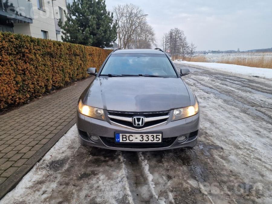 Pelēks Honda Accord 2007 Rīga, ar dzinēja tilpumu 2.00 L un nobraukumu 319 tūkst. km par 900 €, foto 7 vietnē AUTOMOTO.COM.LV