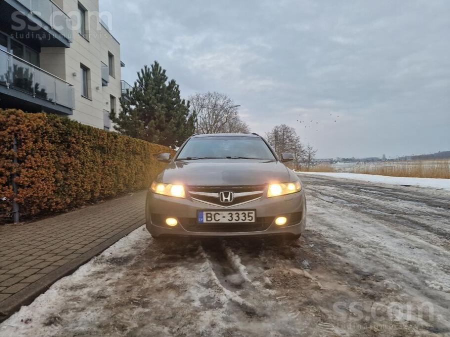 Pelēks Honda Accord 2007 Rīga, ar dzinēja tilpumu 2.00 L un nobraukumu 319 tūkst. km par 900 €, foto 8 vietnē AUTOMOTO.COM.LV