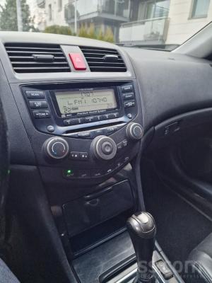 Pelēks Honda Accord 2007 Rīga, ar dzinēja tilpumu 2.00 L un nobraukumu 319 tūkst. km par 900 €, foto 11 vietnē AUTOMOTO.COM.LV