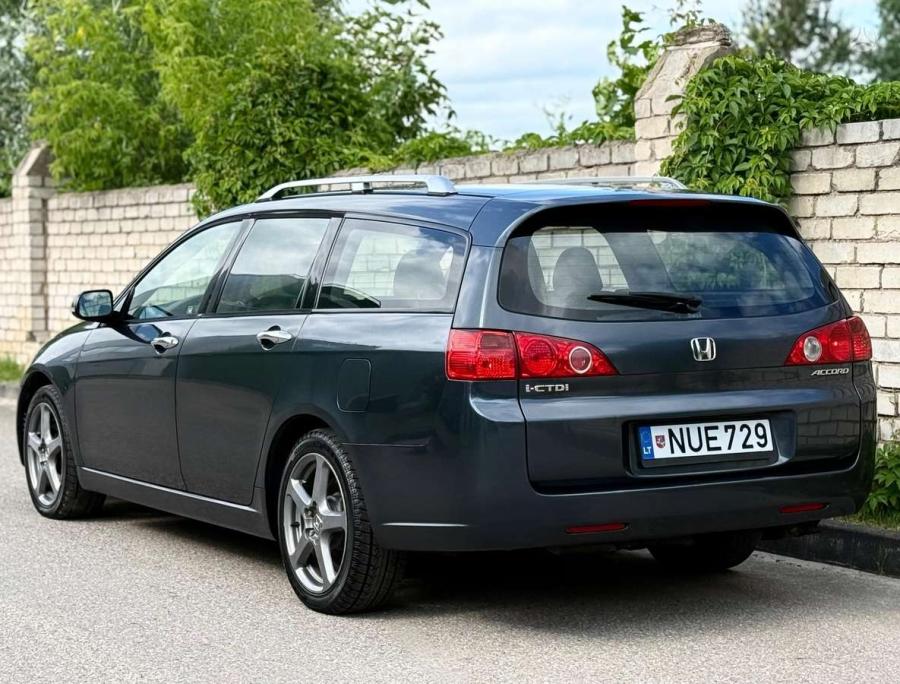 Pelēks Honda Accord 2007 Kauņa, ar dzinēja tilpumu 2.20 L un nobraukumu 326 tūkst. km par 3000 €, foto 4 vietnē AUTOMOTO.COM.LV