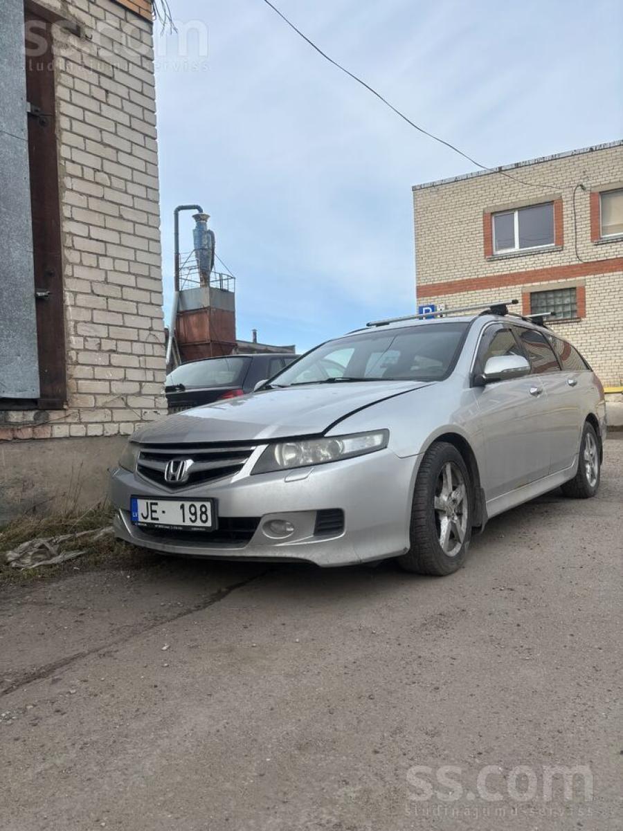 Pelēks Honda Accord 2007 Jelgava, ar dzinēja tilpumu 2.40 L un nobraukumu 283 tūkst. km par 350 €, foto 4 vietnē AUTOMOTO.COM.LV