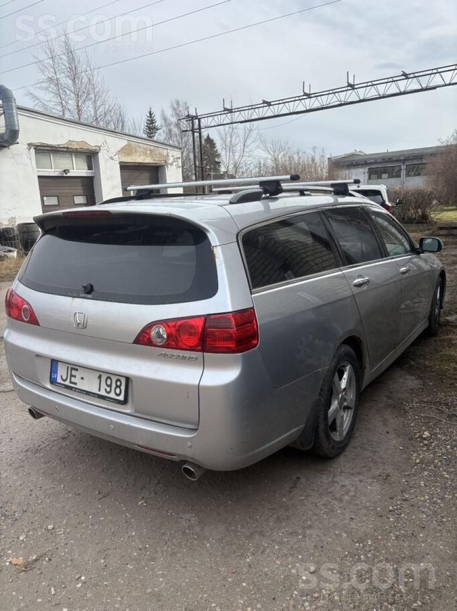 Pelēks Honda Accord 2007 Jelgava, ar dzinēja tilpumu 2.40 L un nobraukumu 283 tūkst. km par 350 €, foto 6 vietnē AUTOMOTO.COM.LV