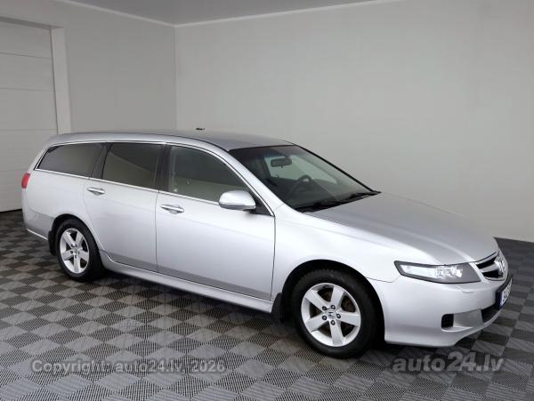 Grey Honda Accord 2008 in Tallinn, with an engine capacity of 2.00 L and mileage of 289 thousand km for 1499 €, photo 1 on AUTOMOTO.COM.LV