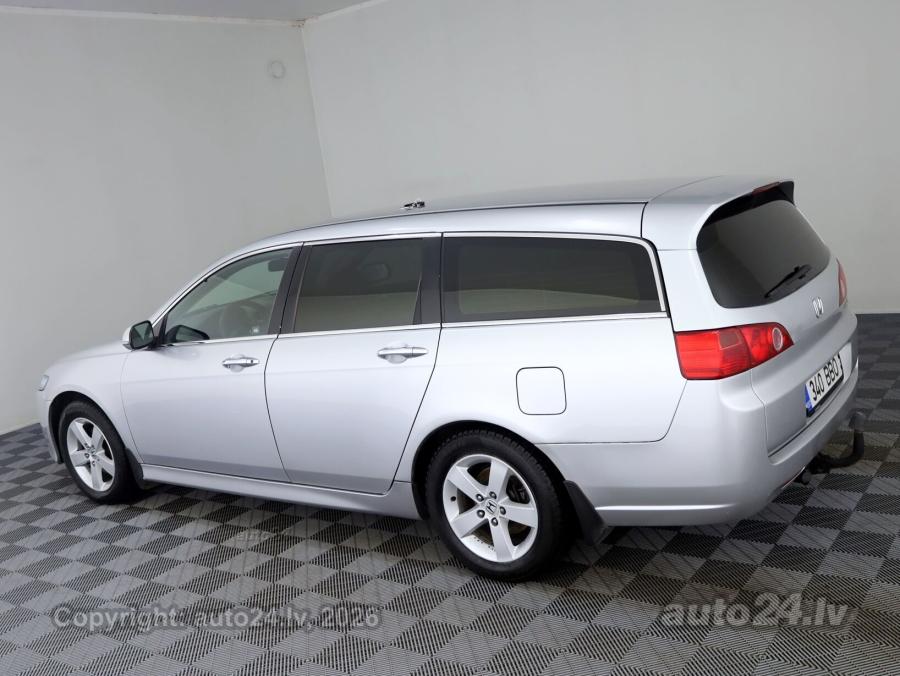 Grey Honda Accord 2008 in Tallinn, with an engine capacity of 2.00 L and mileage of 289 thousand km for 1499 €, photo 5 on AUTOMOTO.COM.LV