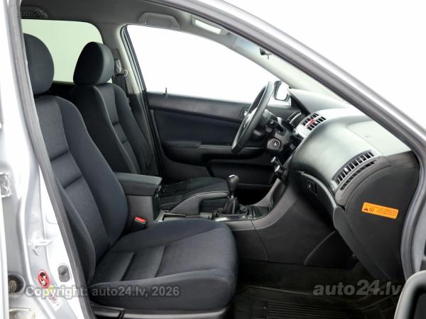 Grey Honda Accord 2008 in Tallinn, with an engine capacity of 2.00 L and mileage of 289 thousand km for 1499 €, photo 6 on AUTOMOTO.COM.LV