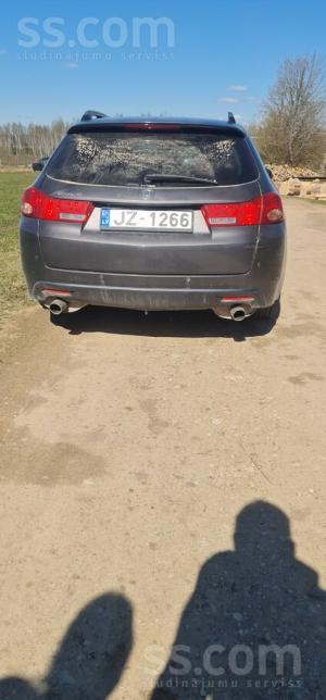 Pelēks Honda Accord 2008 Alūksne, ar dzinēja tilpumu 2.40 L un nobraukumu 325 tūkst. km par 2300 €, foto 3 vietnē AUTOMOTO.COM.LV