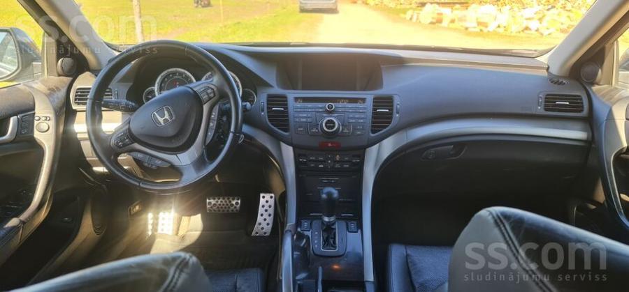 Pelēks Honda Accord 2008 Alūksne, ar dzinēja tilpumu 2.40 L un nobraukumu 325 tūkst. km par 2300 €, foto 4 vietnē AUTOMOTO.COM.LV