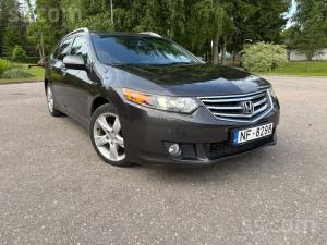 Grey Honda Accord 2008 in Talsi, with an engine capacity of 2.20 L and mileage of 326 thousand km for 2850 €, photo 1 on AUTOMOTO.COM.LV