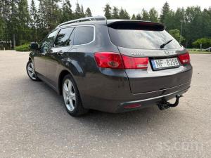Grey Honda Accord 2008 in Talsi, with an engine capacity of 2.20 L and mileage of 326 thousand km for 2850 €, photo 5 on AUTOMOTO.COM.LV