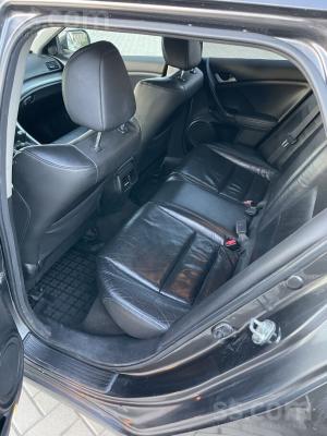 Grey Honda Accord 2008 in Talsi, with an engine capacity of 2.20 L and mileage of 326 thousand km for 2850 €, photo 8 on AUTOMOTO.COM.LV