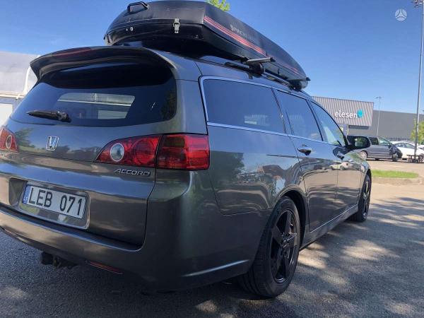 Pelēks Honda Accord 2008 Šauļi, ar dzinēja tilpumu 2.20 L un nobraukumu 371 tūkst. km par 1750 €, foto 8 vietnē AUTOMOTO.COM.LV