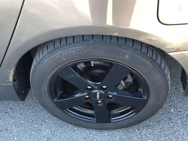 Pelēks Honda Accord 2008 Šauļi, ar dzinēja tilpumu 2.20 L un nobraukumu 371 tūkst. km par 1750 €, foto 9 vietnē AUTOMOTO.COM.LV