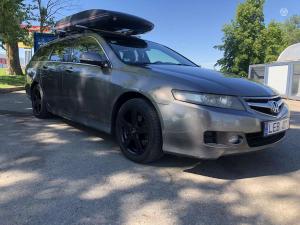 Grey Honda Accord 2008 in Siauliai, with an engine capacity of 2.20 L and mileage of 371 thousand km for 1750 €, photo 13 on AUTOMOTO.COM.LV