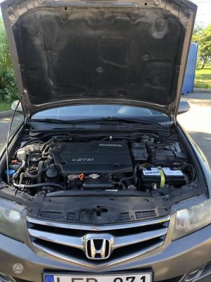 Grey Honda Accord 2008 in Siauliai, with an engine capacity of 2.20 L and mileage of 371 thousand km for 1750 €, photo 23 on AUTOMOTO.COM.LV