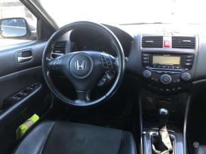 Grey Honda Accord 2008 in Siauliai, with an engine capacity of 2.20 L and mileage of 371 thousand km for 1750 €, photo 32 on AUTOMOTO.COM.LV
