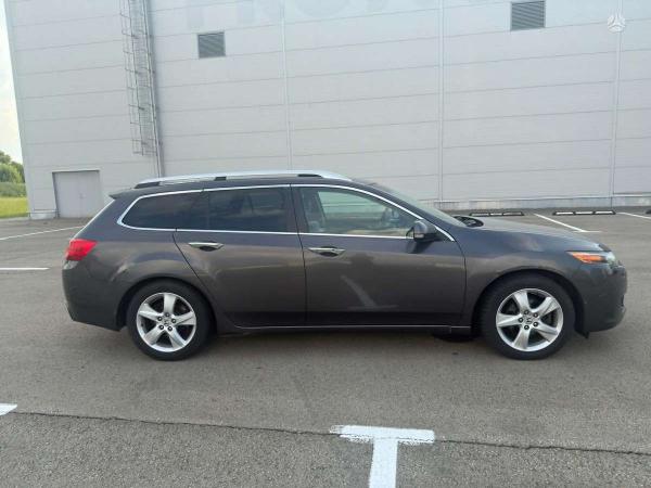 Pelēks Honda Accord 2008 Panevēža, ar dzinēja tilpumu 2.20 L un nobraukumu 283 tūkst. km par 2300 €, foto 4 vietnē AUTOMOTO.COM.LV